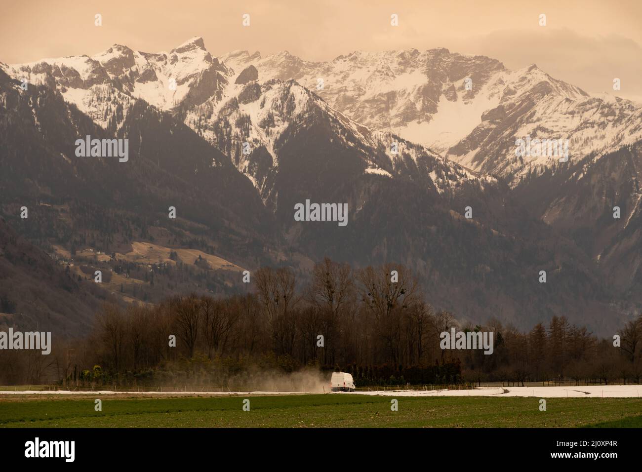 Sable du sahara alpes Banque de photographies et d’images à haute ...