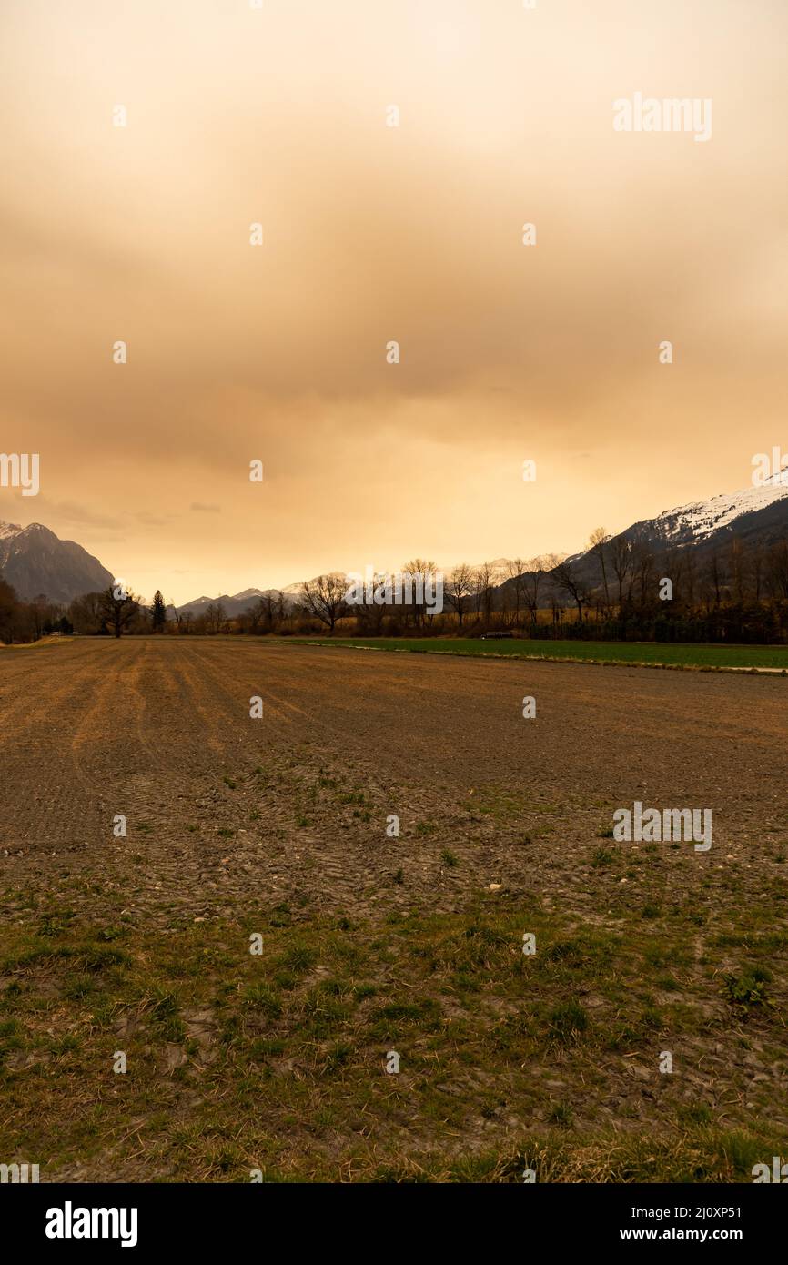 Schaan, Liechtenstein, 15 mars 2022 lots os Sahara poussière de sable ...