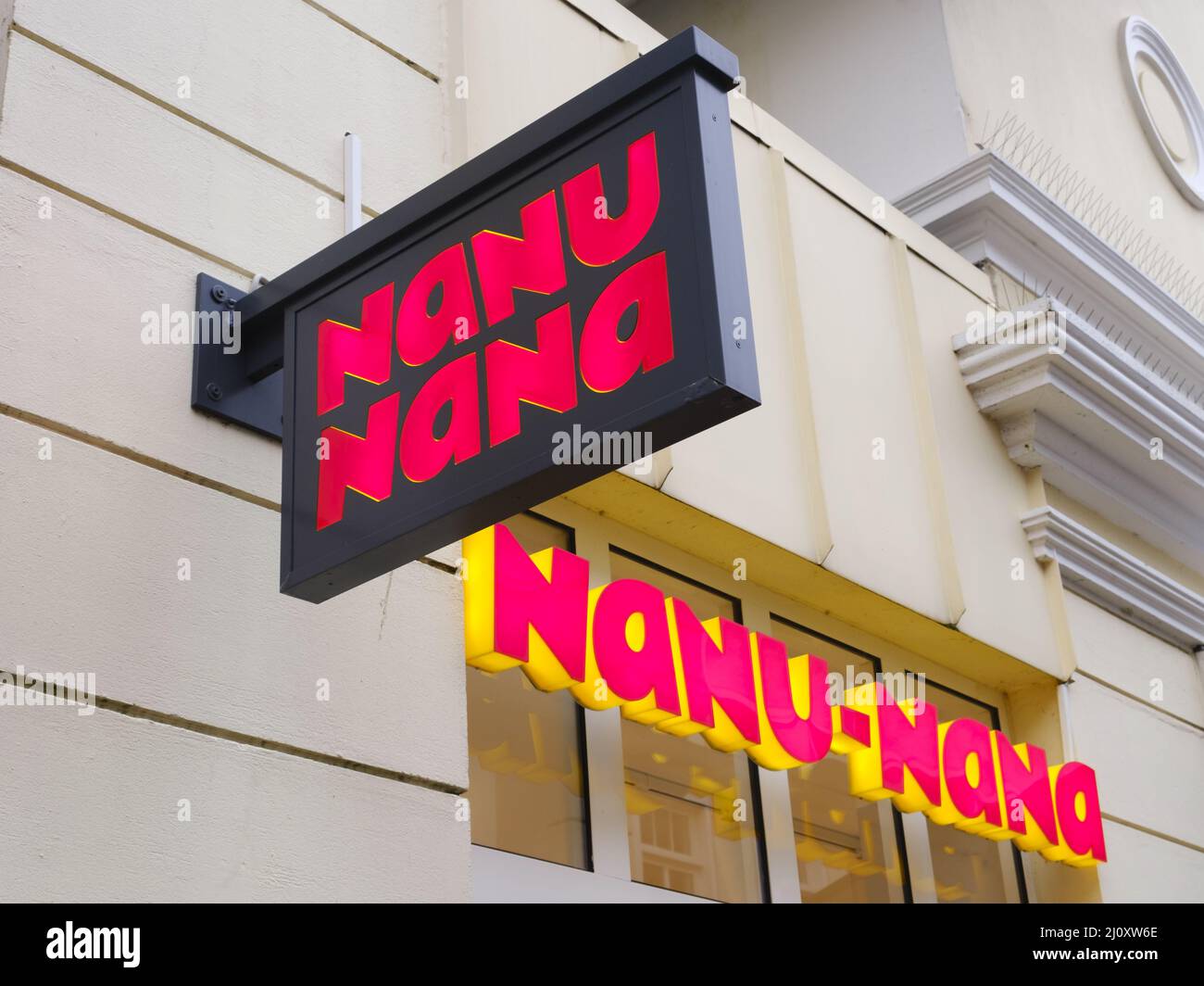 Nanu nanu Banque de photographies et d’images à haute résolution - Alamy