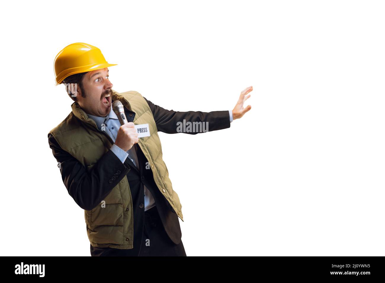 Portrait d'un jeune homme en casque, commentateur professionnel ...