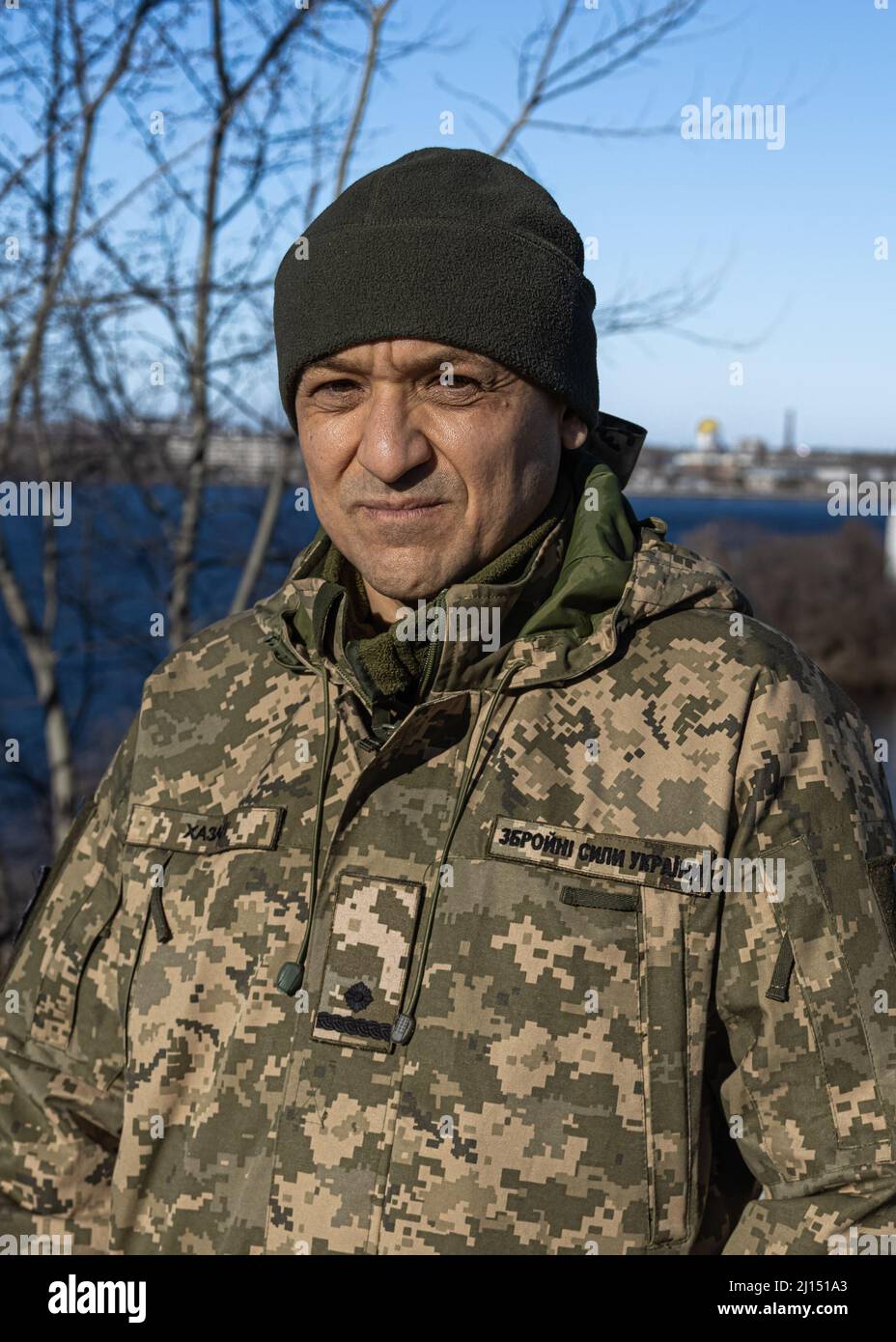 Le lieutenant-colonel Pavlo Khazan des Forces de défense territoriales de l'Ukraine. Il est un ...