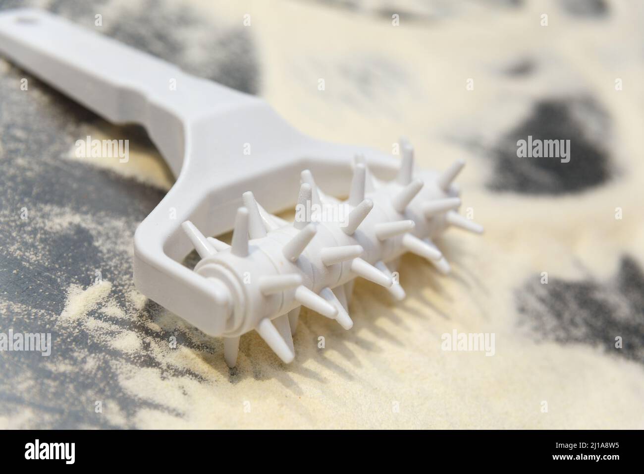 Le piqueuse à pizza, le piqueuse à roulettes, le piqueuse à pâte, le ...