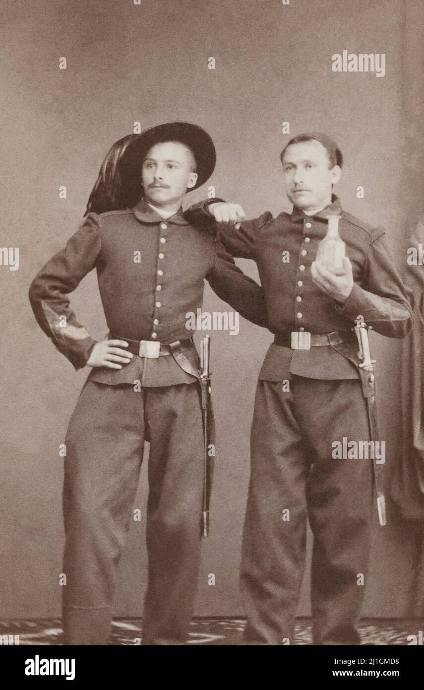 Portrait de deux militaires italiens (Bersaglieri). Par Giuseppe ...