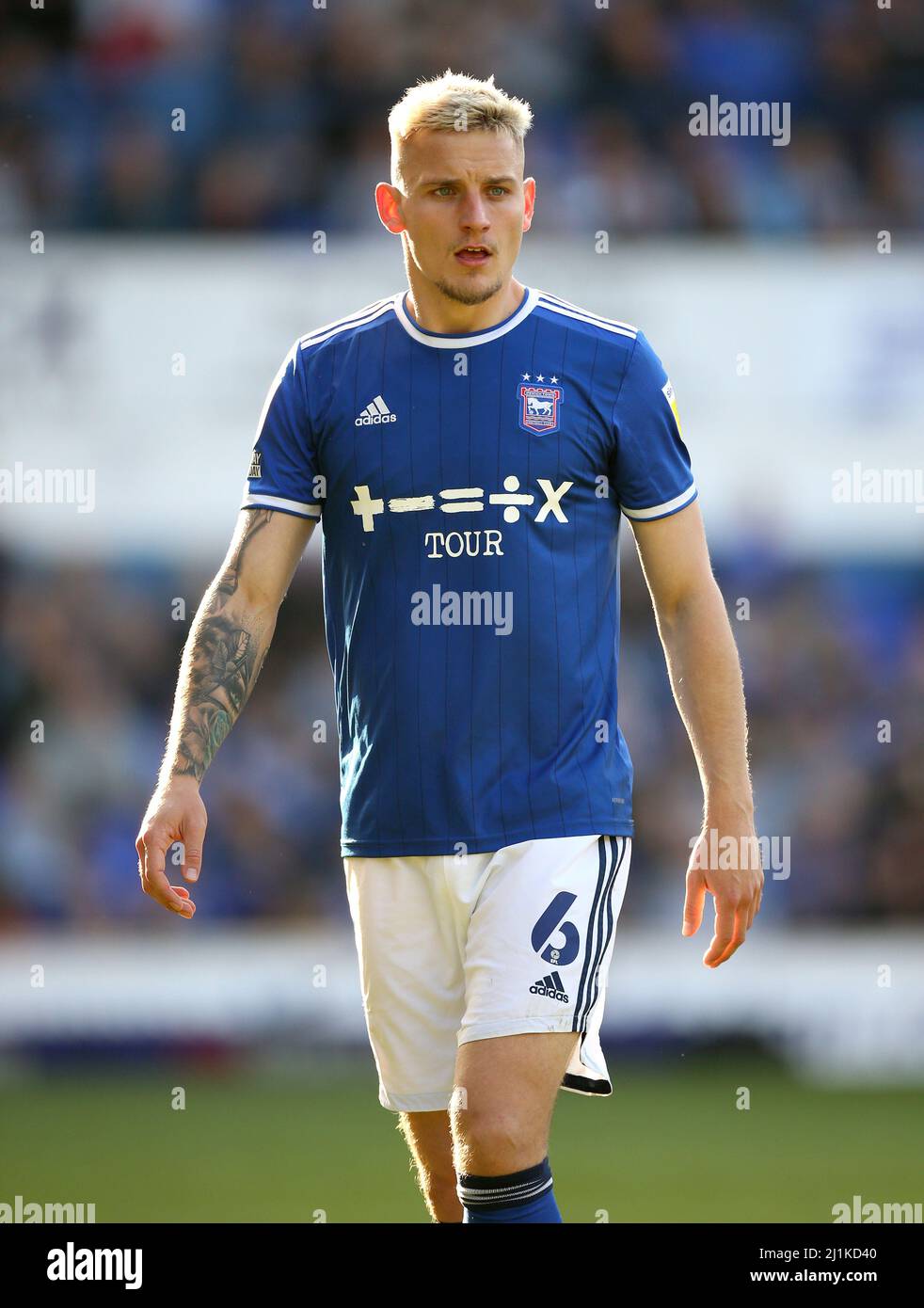 Luke Woolfenden de la ville d'Ipswich pendant le match de la Sky Bet ...