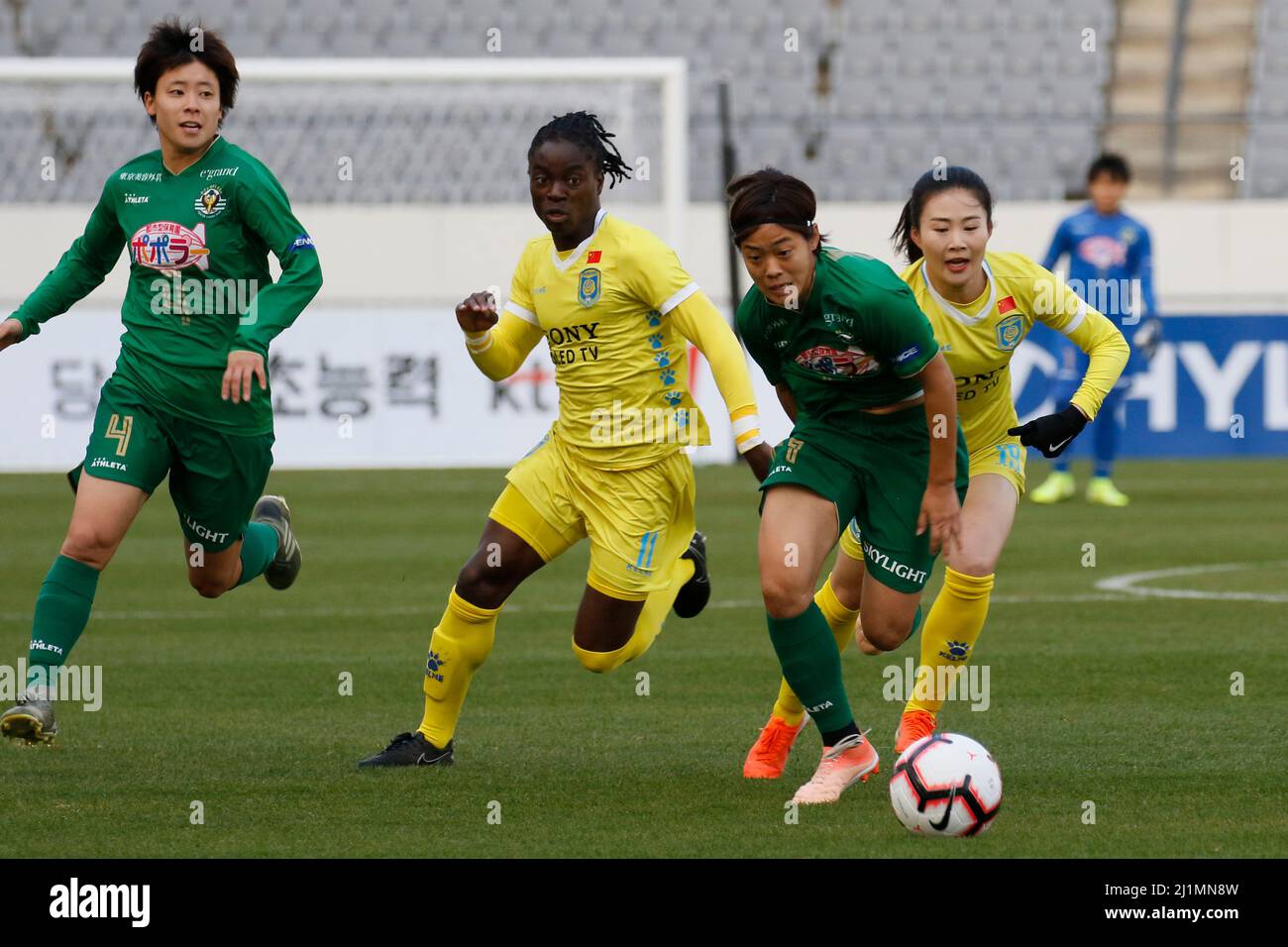 26 nov 2019-Yongin, Corée du Sud-Rikako Kobayashi de Nippon TV Beleza et Tabatha Chawinga de ...