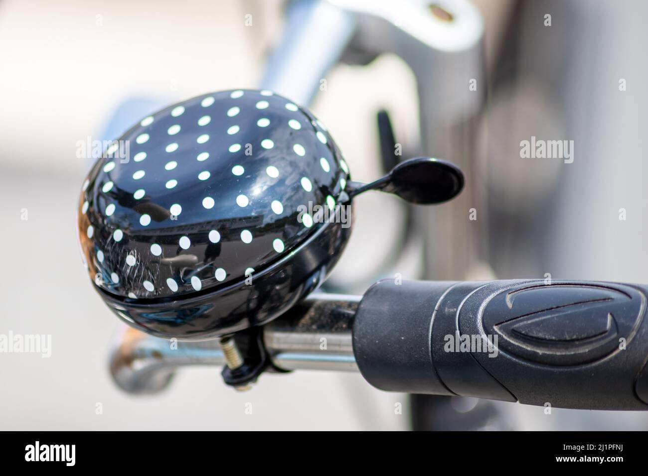 La cloche à vélo Melon assure la sécurité de la circulation routière ...