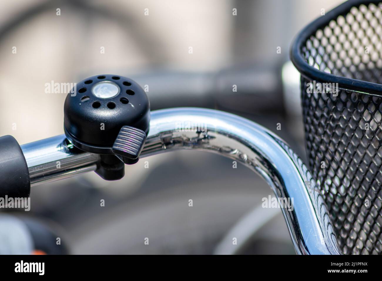 La cloche à vélo Melon assure la sécurité de la circulation routière ...