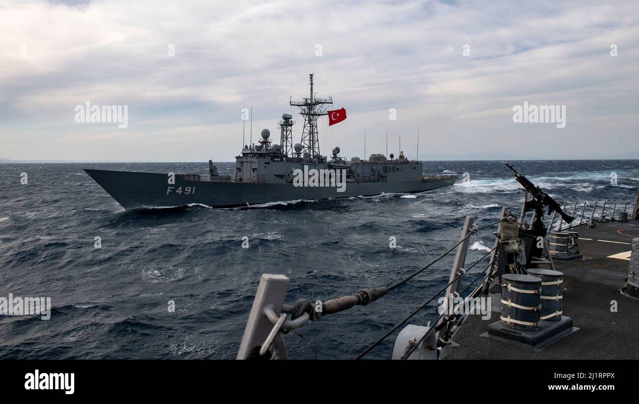 220318-N-HG846-2328 MER MÉDITERRANÉE ORIENTALE (18 mars 2022) – le ...