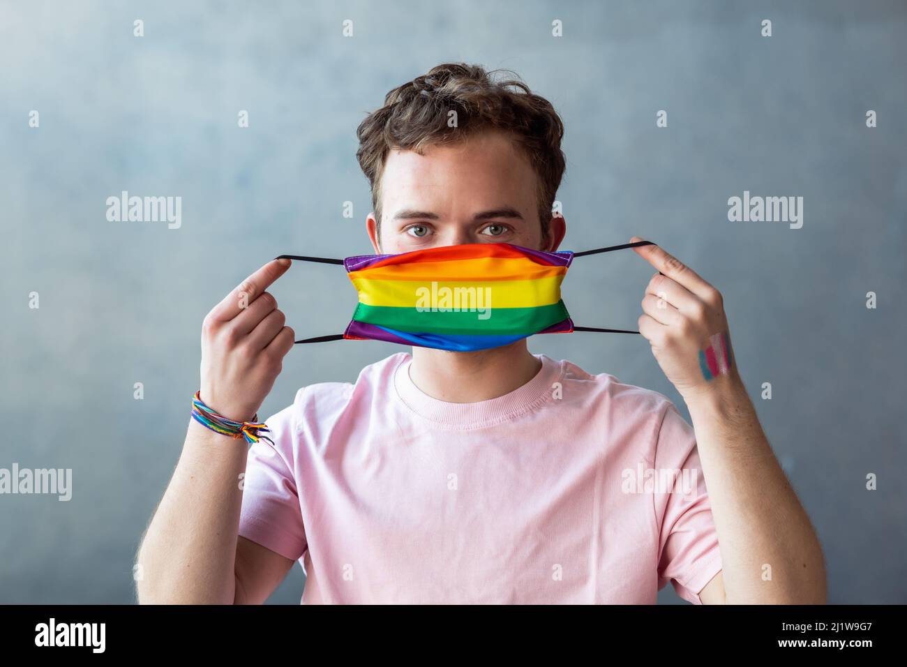 Homme transgenre Banque de photographies et d’images à haute résolution ...