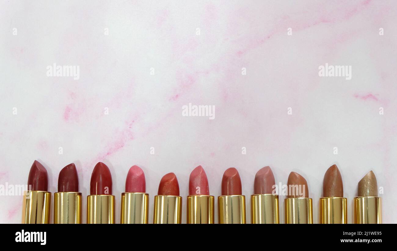 Femme en tube rouge Banque de photographies et d’images à haute ...