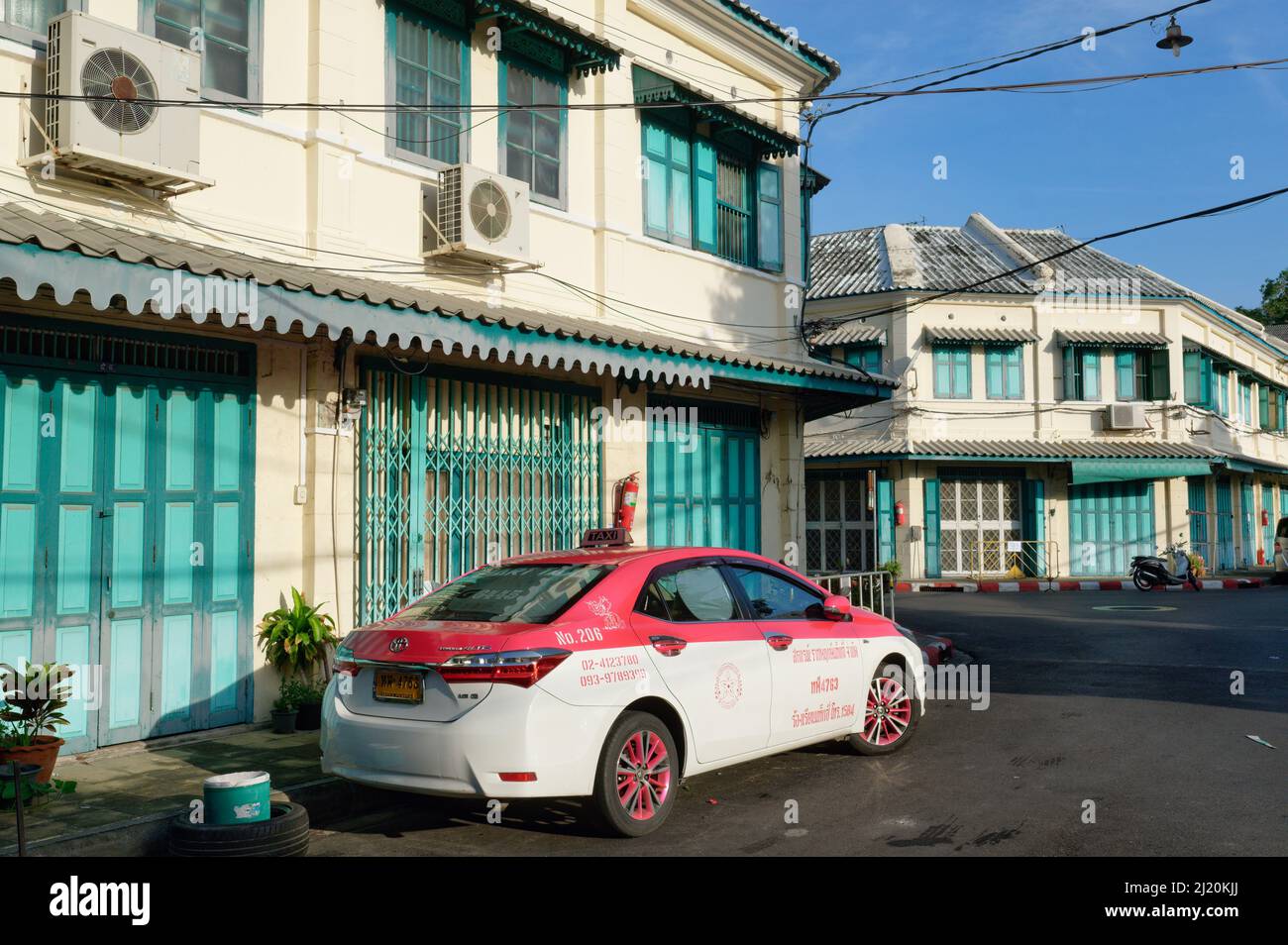 Taxi rose et blanc Banque de photographies et d’images à haute ...