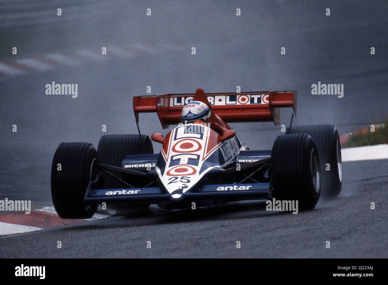 Ligier renault Banque de photographies et d’images à haute résolution ...