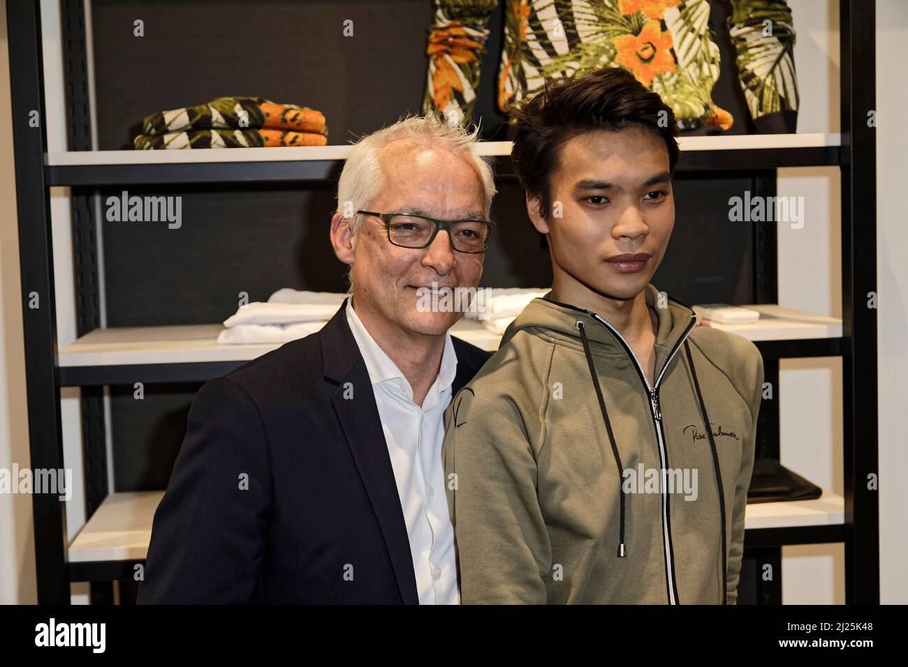 Paris, France. 28th mars 2022. Pierre Talamon et sa muse Jérémy Bellet ...