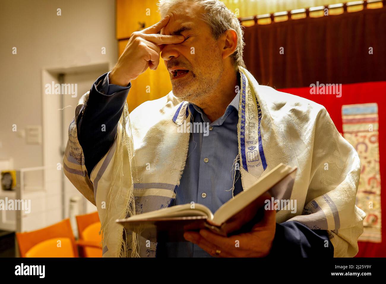 Geste de prière shema israël Banque de photographies et d’images à ...