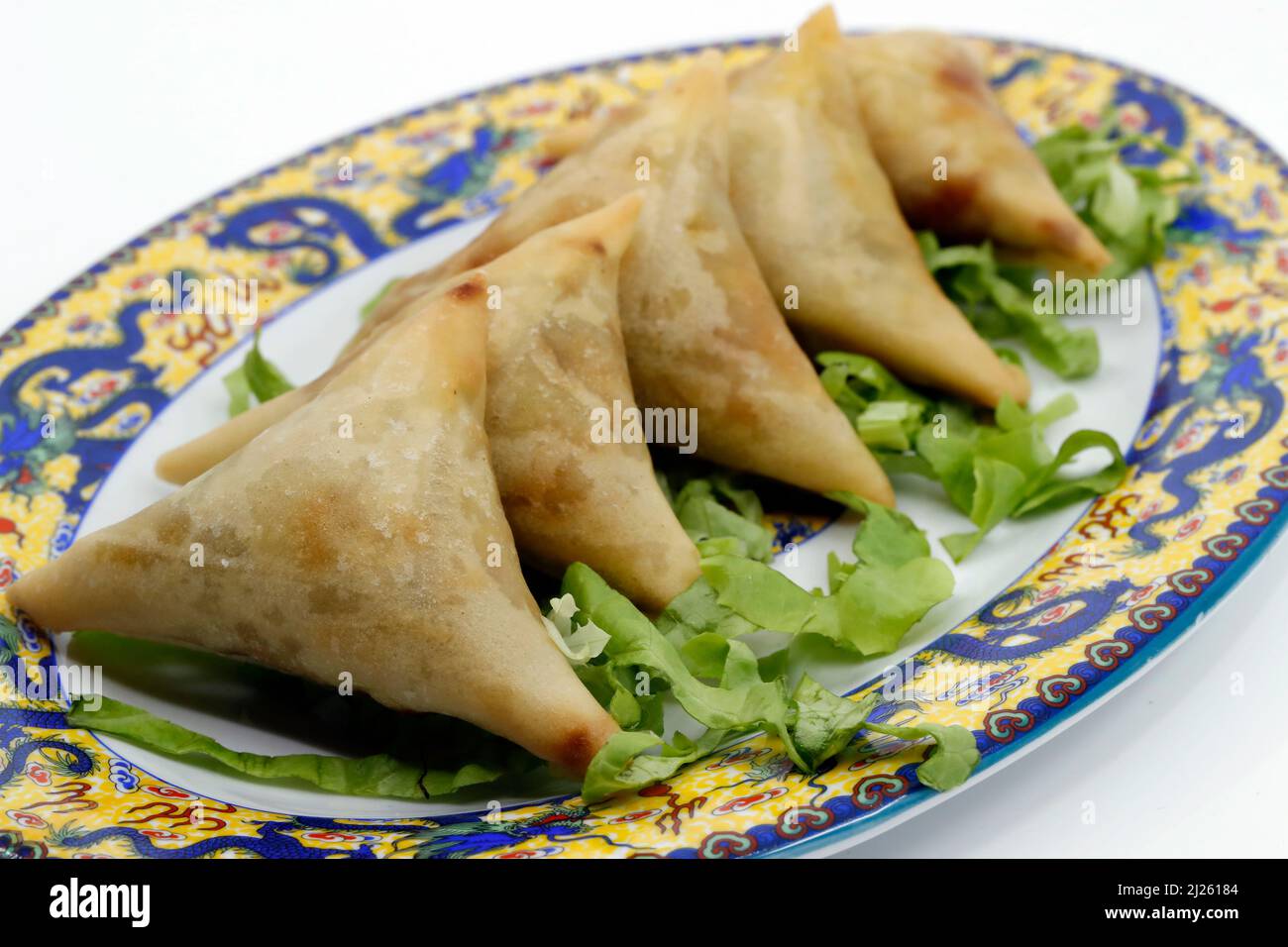 Cuisine asiatique. Samosa est une pâtisserie qui est habituellement ...