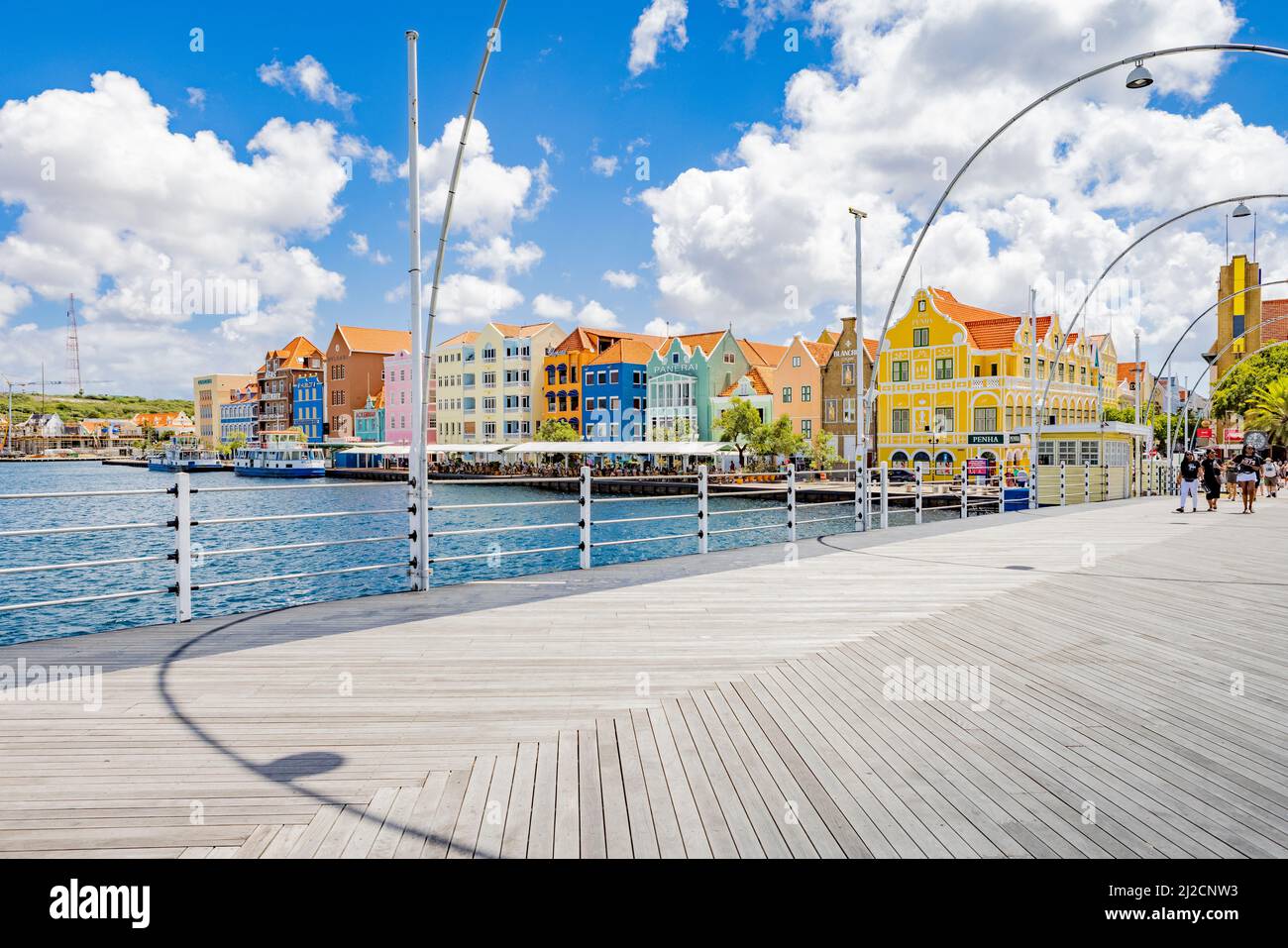 Queen emma bridge curacao Banque de photographies et d’images à haute ...