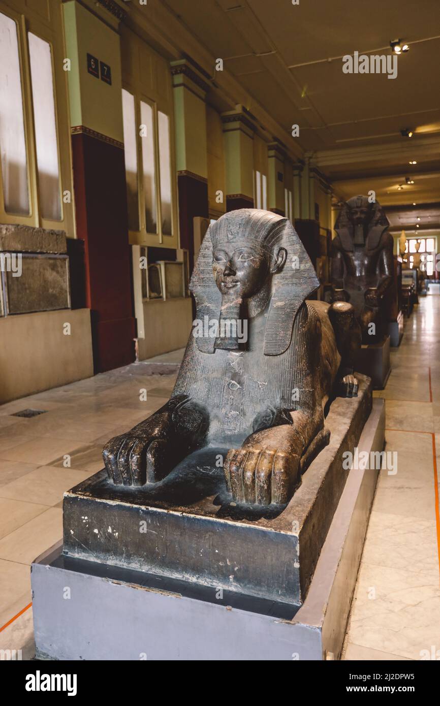 Big Stone anciennes statues égyptiennes dans le Musée égyptien du Caire ...