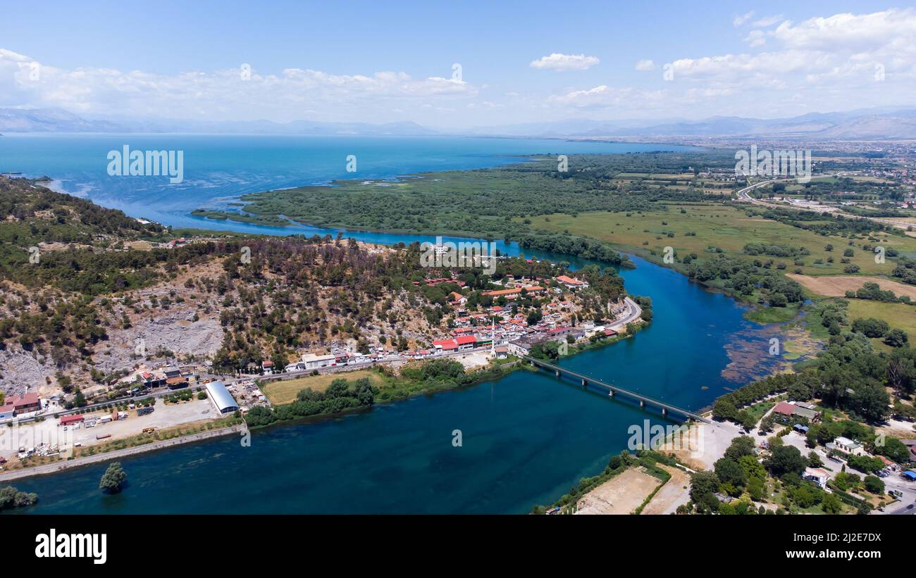 Shkoder au coucher du soleil Banque de photographies et d’images à ...