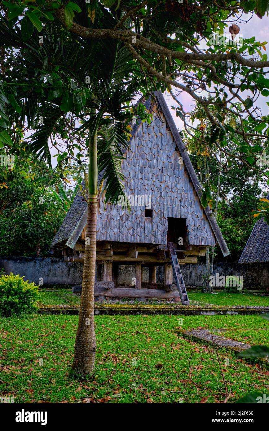 Rumah Tambi est une maison traditionnelle de Tampo Lore, Poso Regency ...