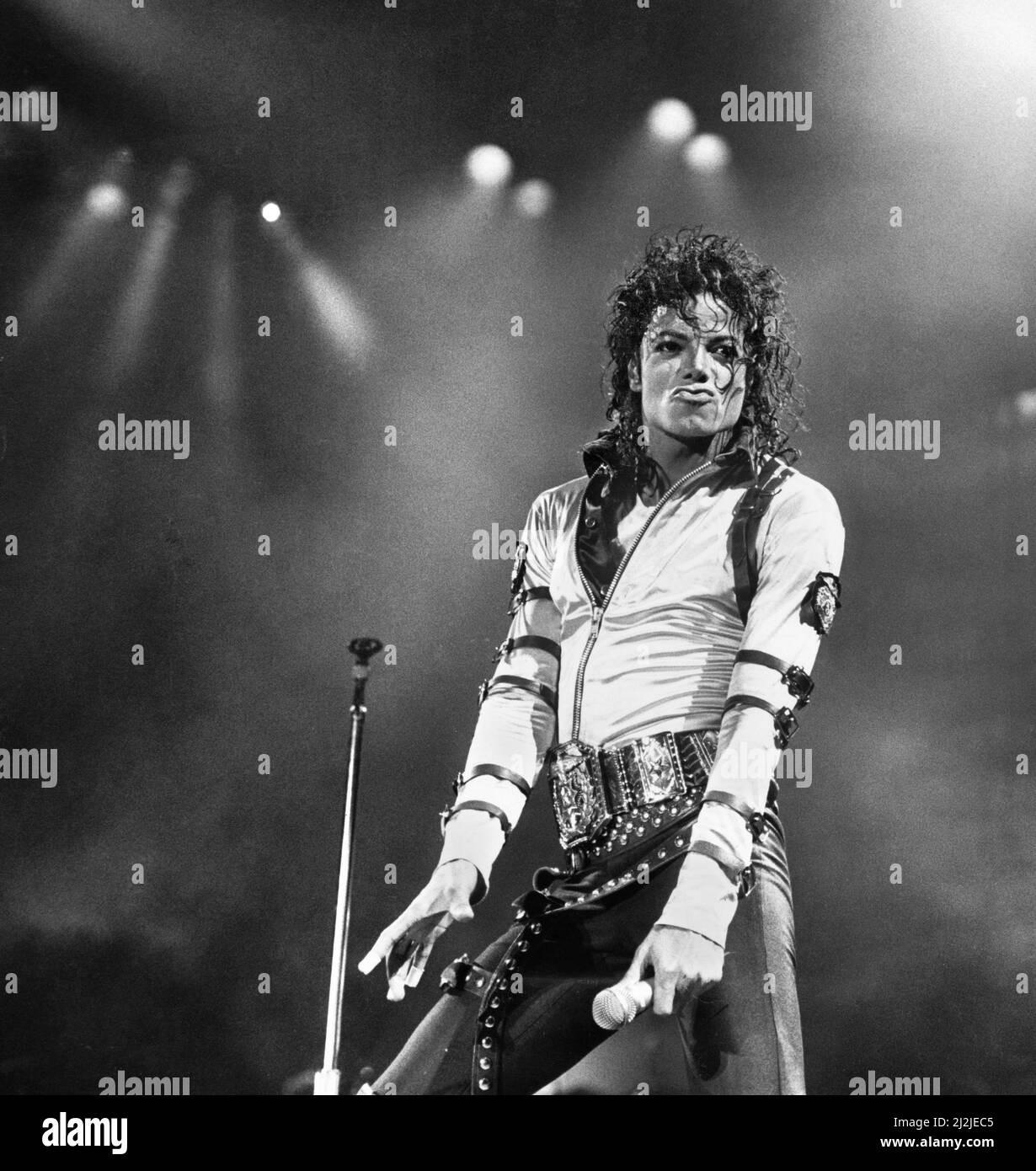 Le chanteur de pop américain Michael Jackson sur scène lors de son ...