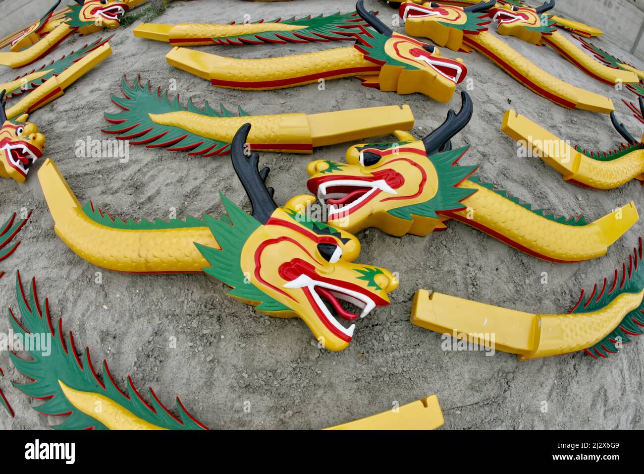 Bateaux de dragon Banque de photographies et d’images à haute ...
