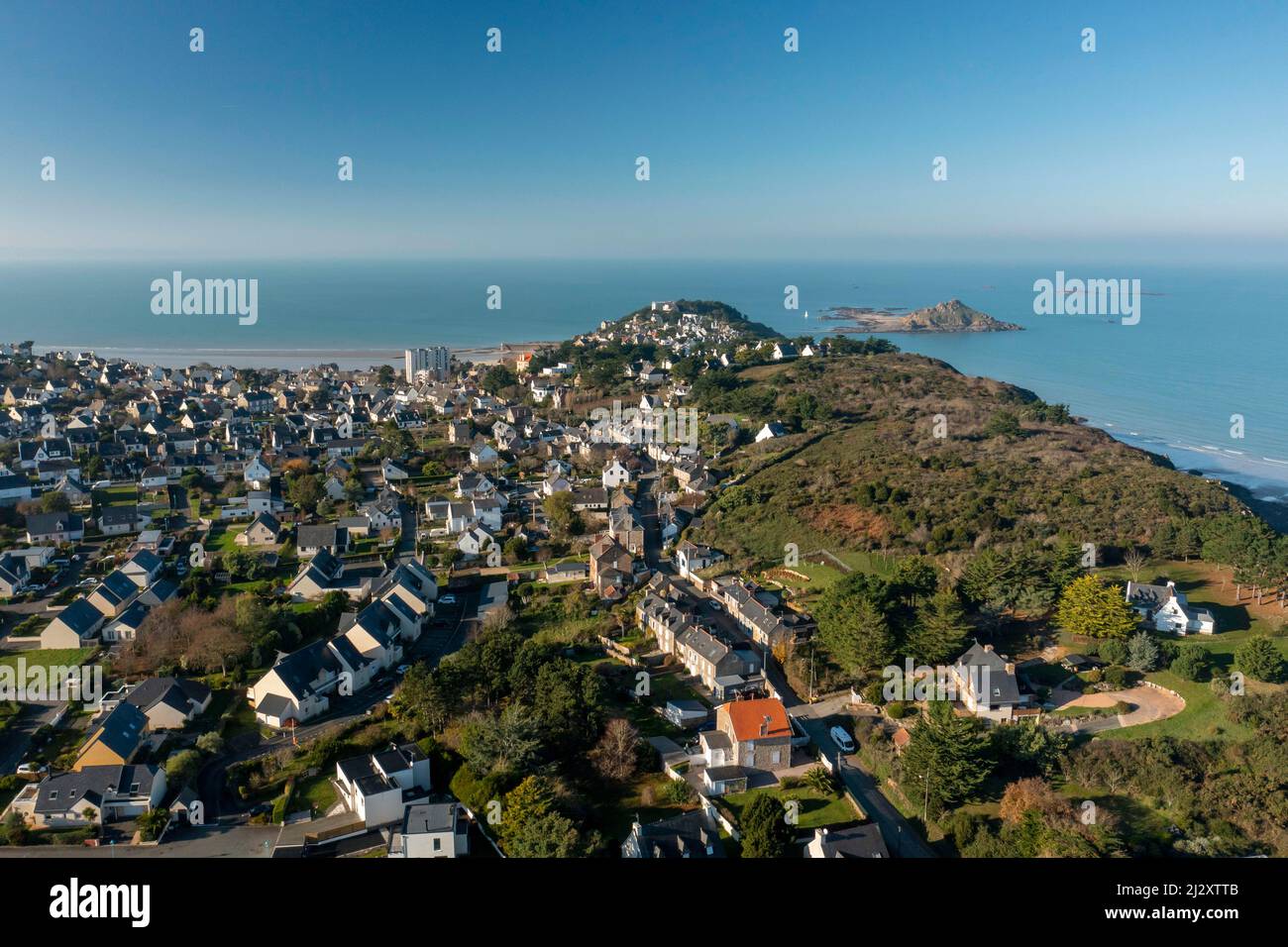 Pleneuf-Val-Andre (Bretagne, Nord-Ouest de la France) : vue aérienne de ...