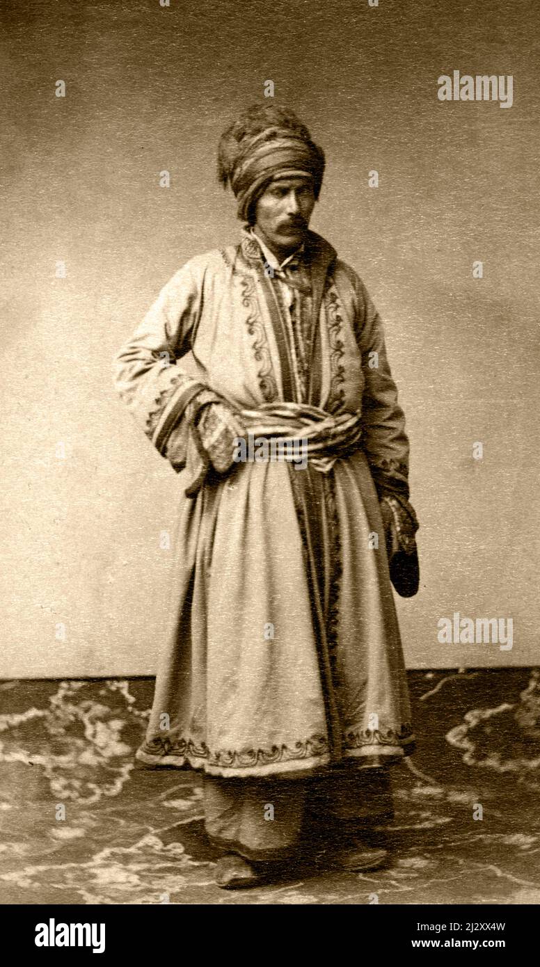 Russe homme costume traditionnel Banque de photographies et d’images à ...
