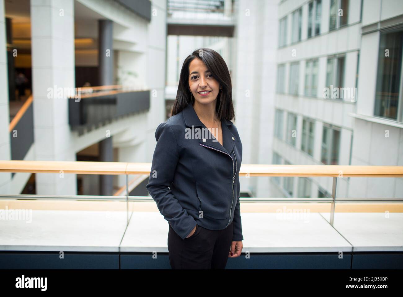 Karima delli Banque de photographies et d’images à haute résolution - Alamy