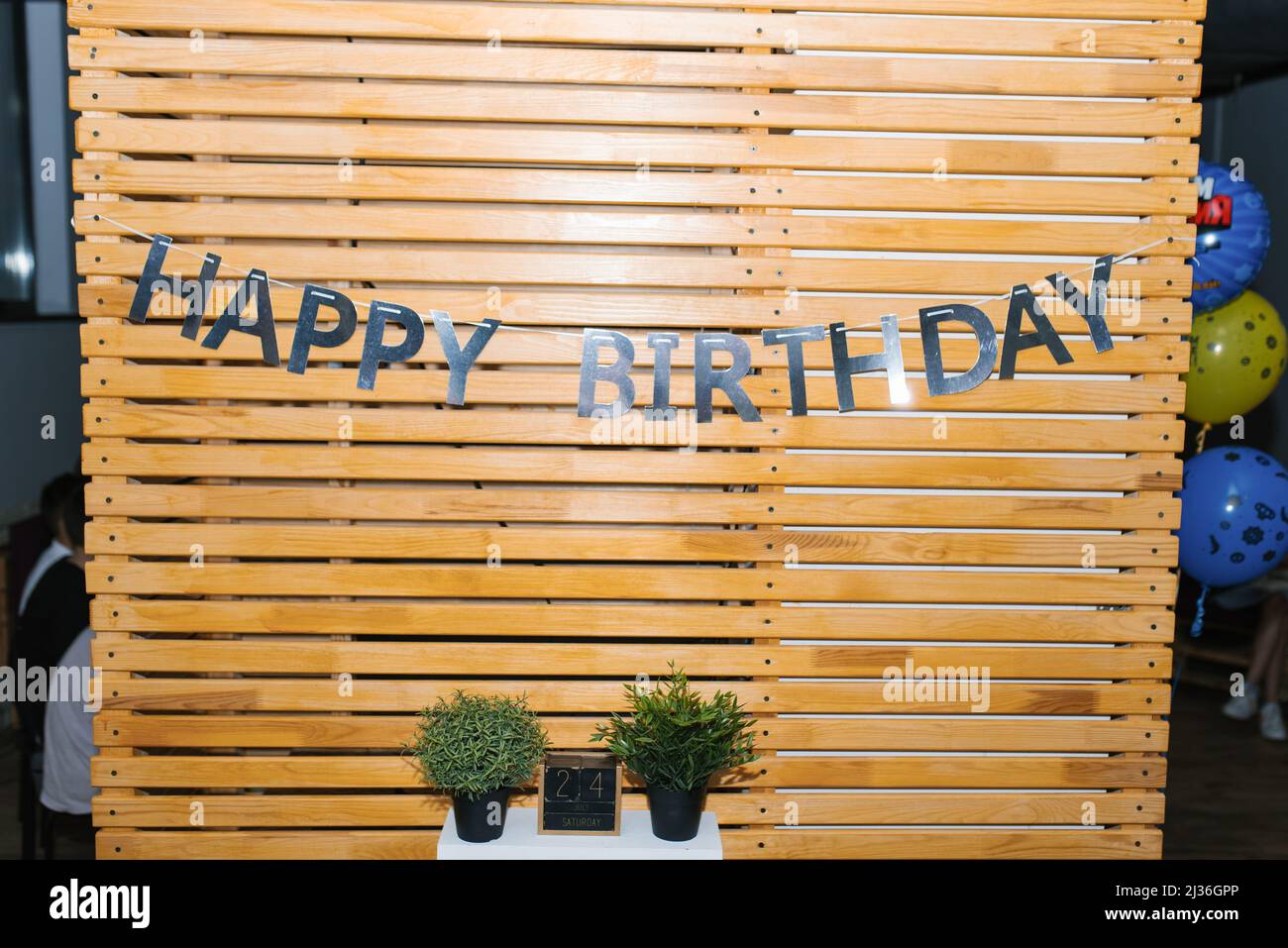 Happy birthday party background flags Banque de photographies et d ...