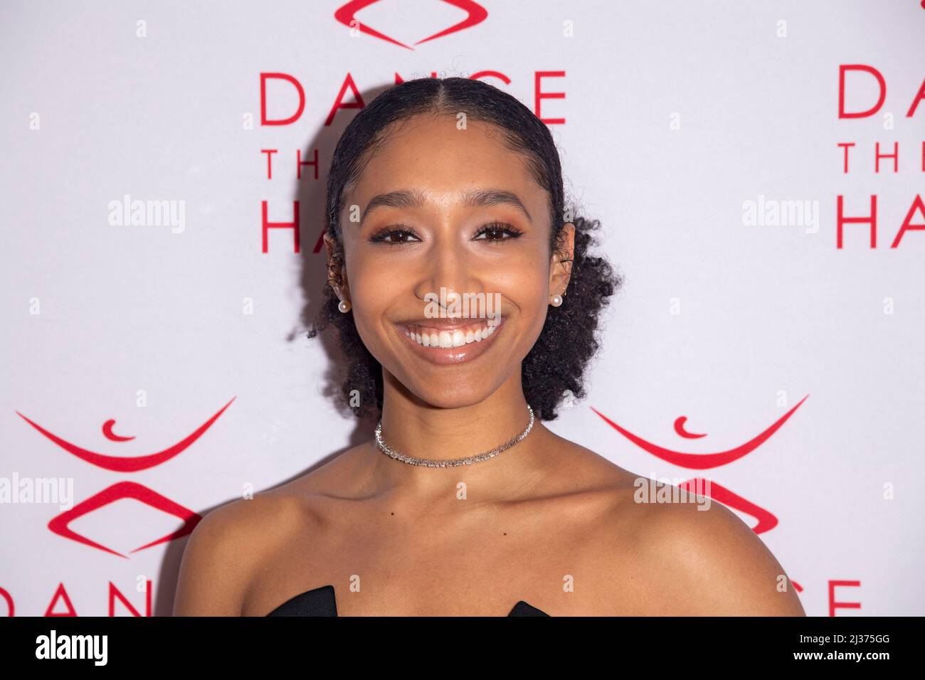 Erica Lall participe au gala annuel de la vision du Dance Theatre of ...
