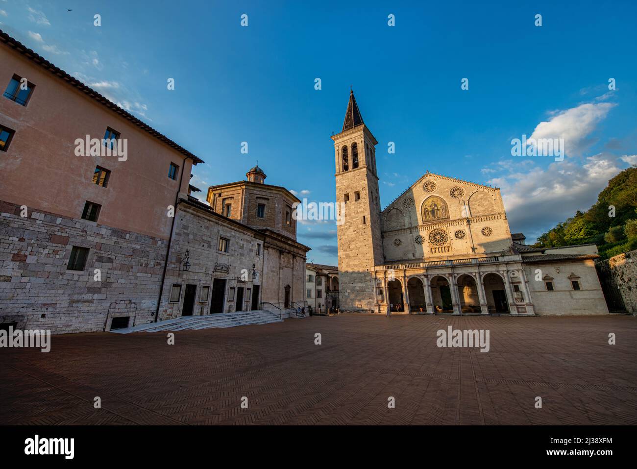 Monument de l'assomption de la bienheureuse vierge marie Banque de ...