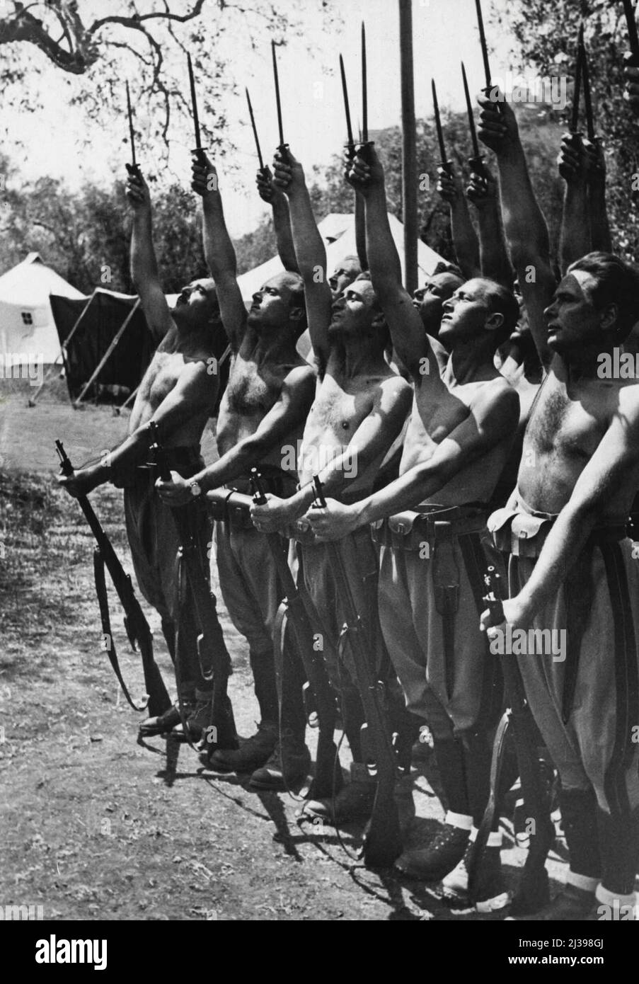 Camp annuel d'entraînement fasciste en session: Fascistes italiens à l ...