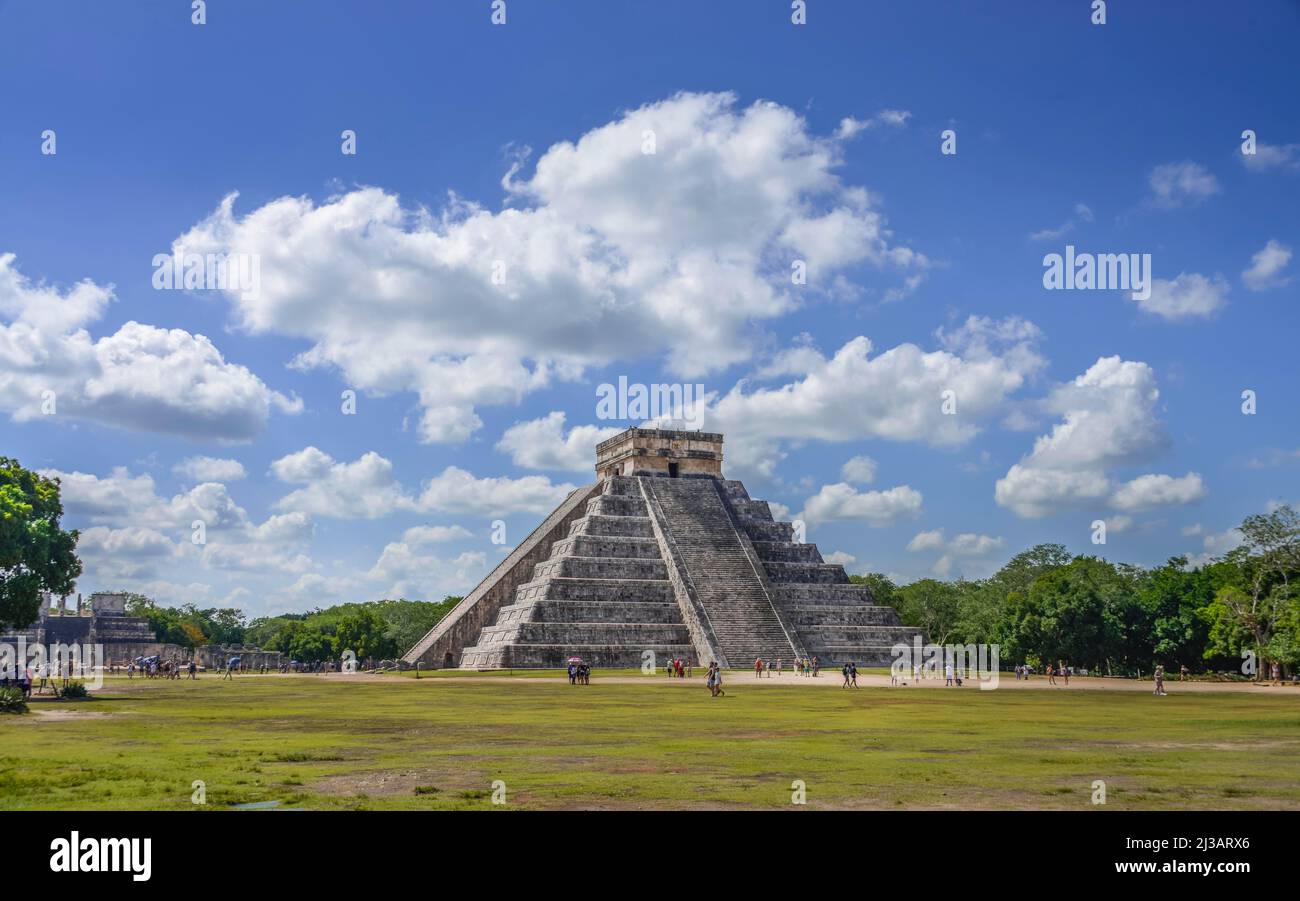 Chichen itza el castillo Banque de photographies et d’images à haute ...