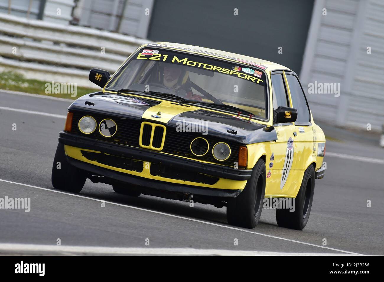 Matthew Irons, BMW 323i E21, Advantage Motorsport future Classics, une ...