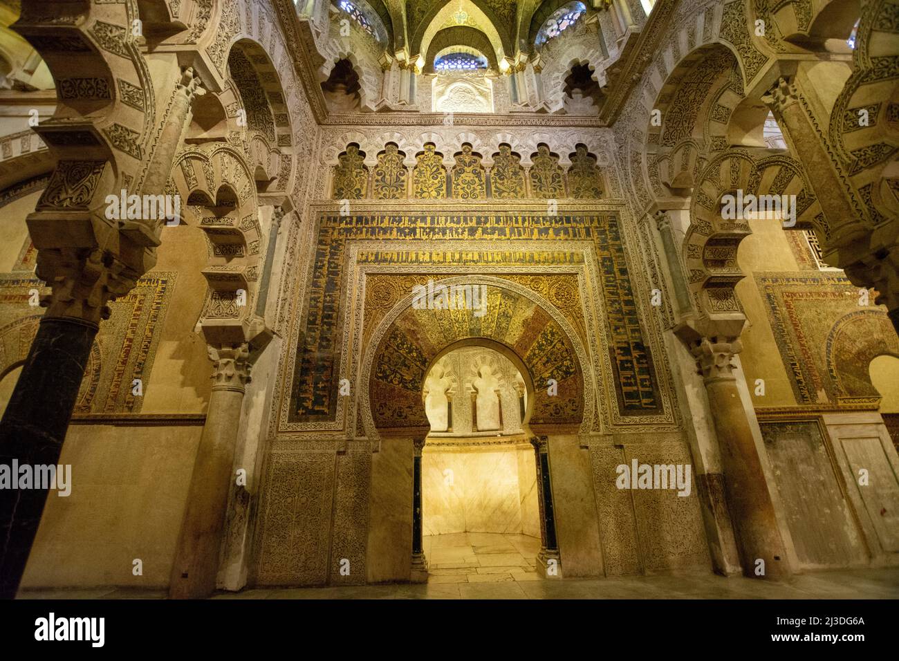 Détails architecturaux, architecture mauresque médiévale, murs colorés ...