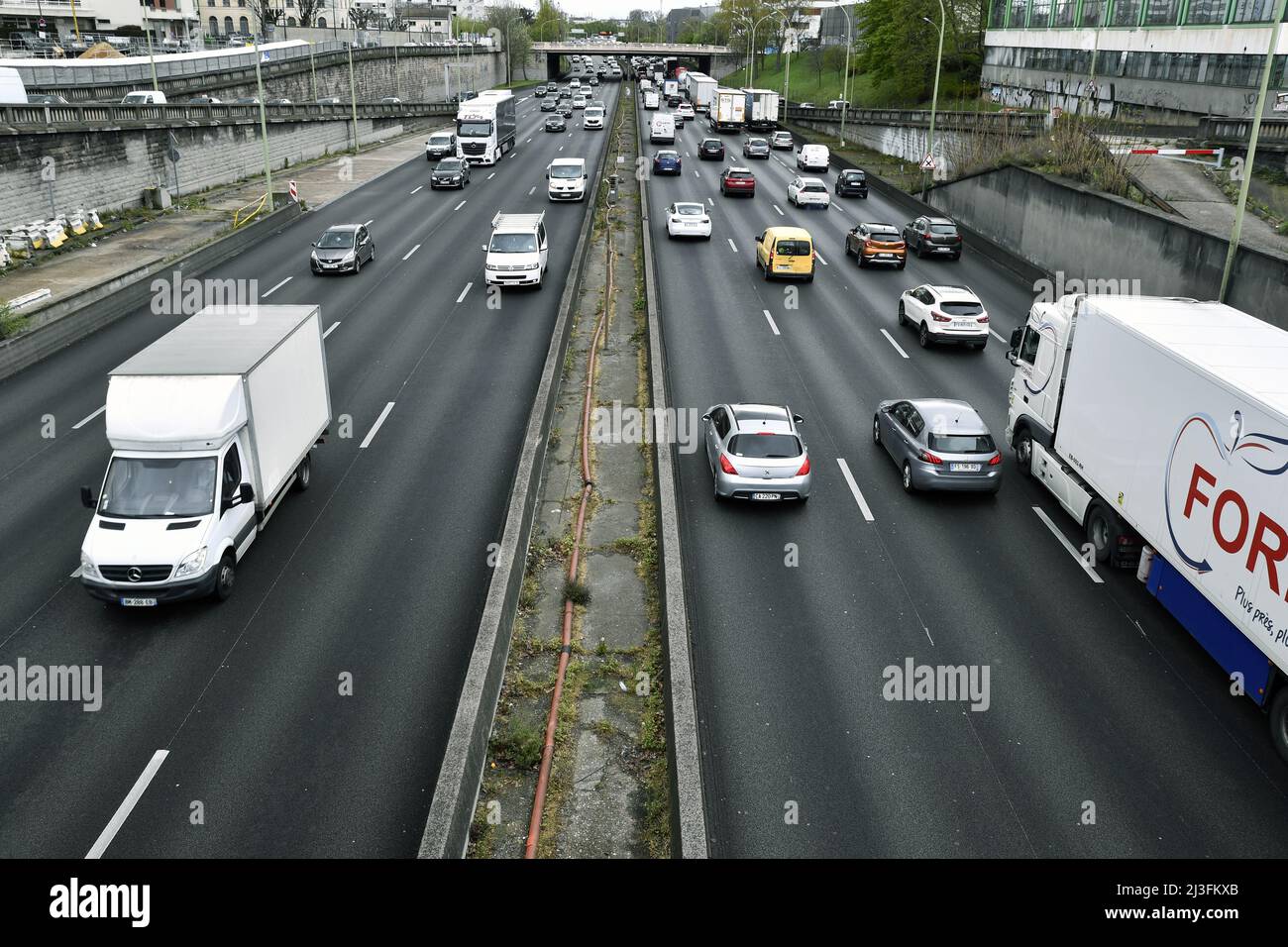 Paris le boulevard peripherique Banque de photographies et d’images à ...