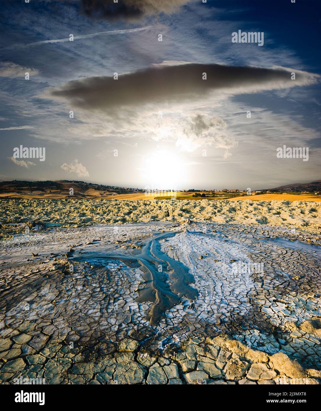 Boue liquide Banque de photographies et d’images à haute résolution - Alamy