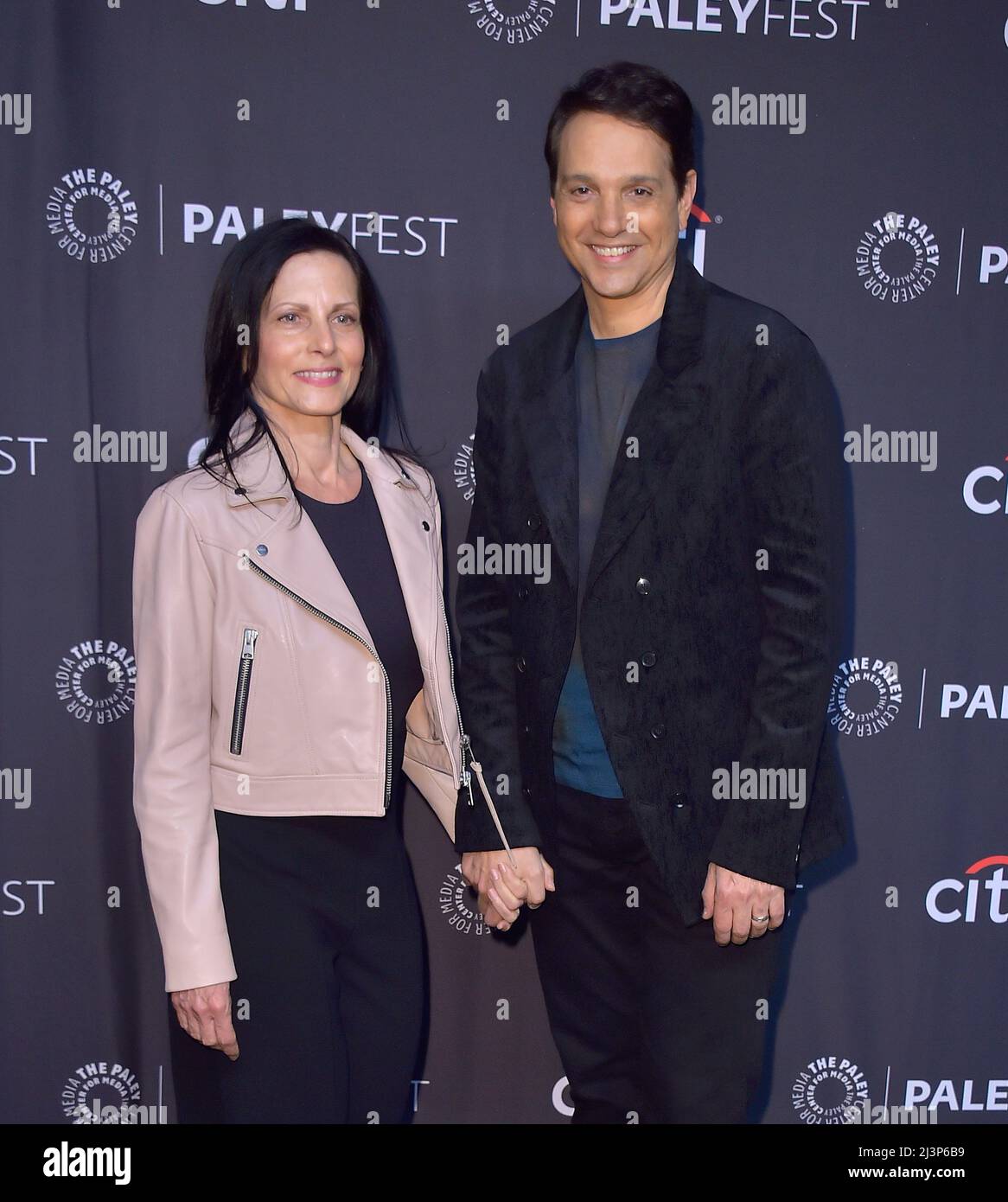 Phyllis fierro and ralph macchio Banque de photographies et d’images à ...