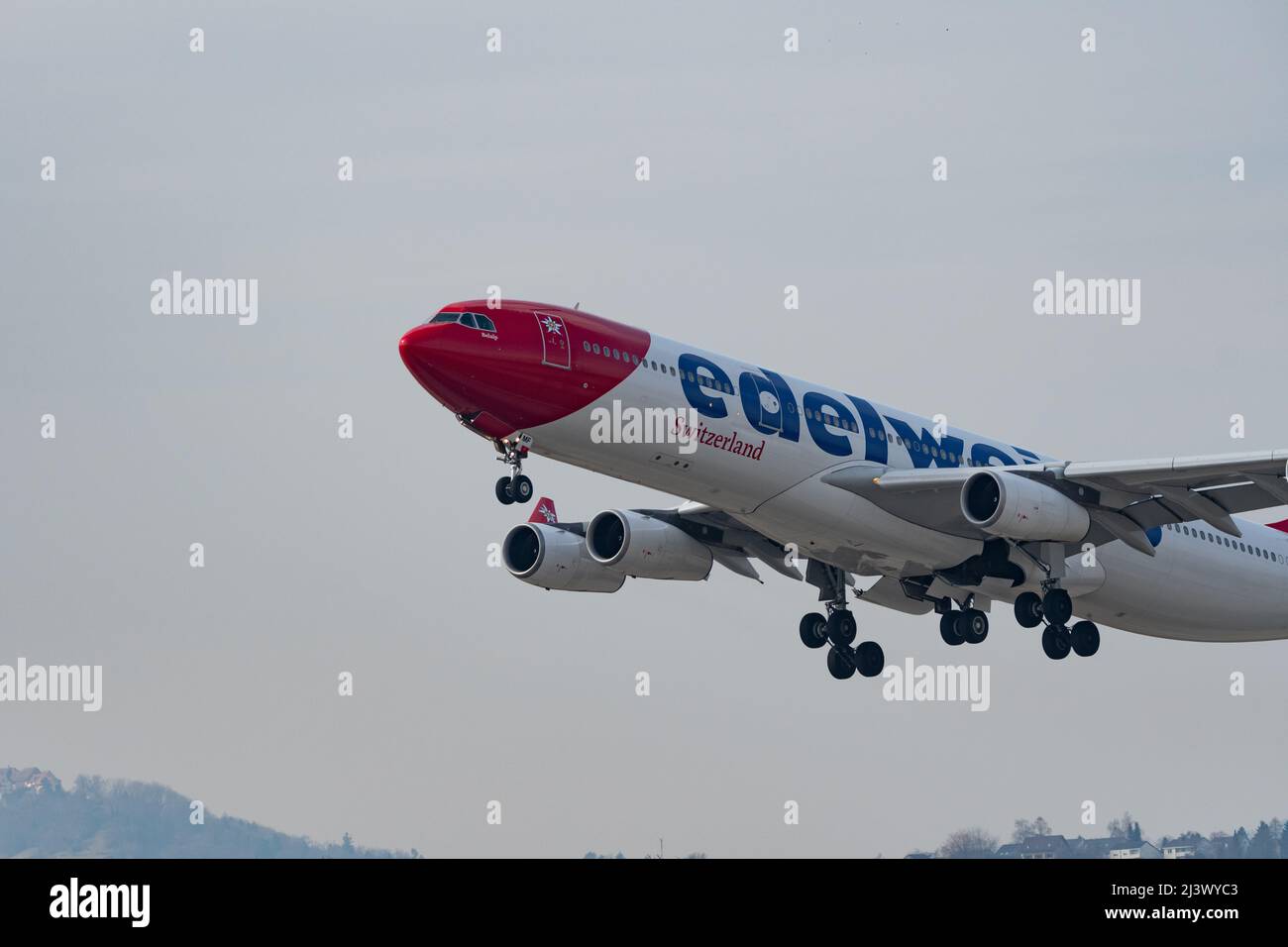 Edelweiss air a340 Banque de photographies et d’images à haute ...