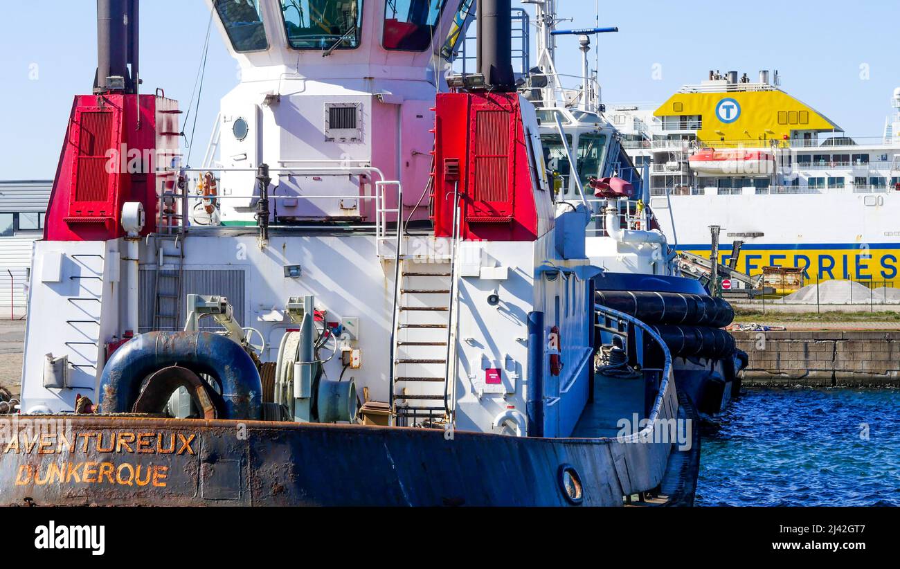 Remorqueur au quai, port de Dunkerque, Dunkerque, Nord, hauts-de-France ...
