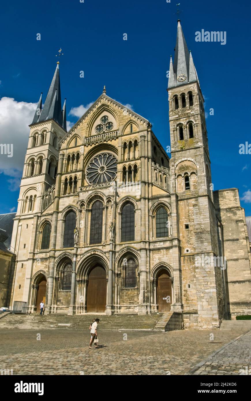 Reims france religious monuments Banque de photographies et d’images à ...