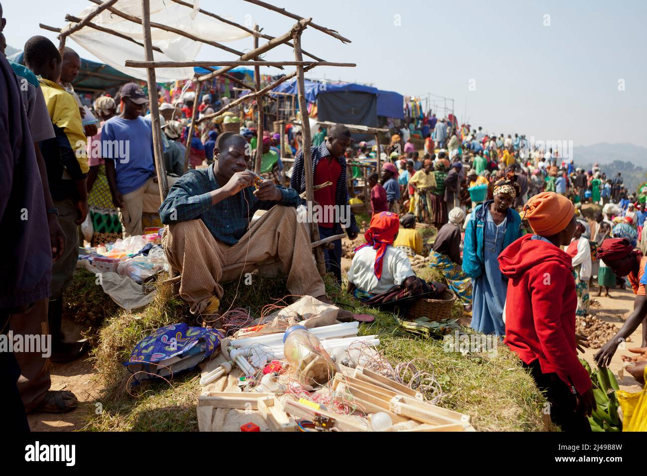 Marché du village de Bushoka, cellule de Gasiza, secteur de Kivuruga ...