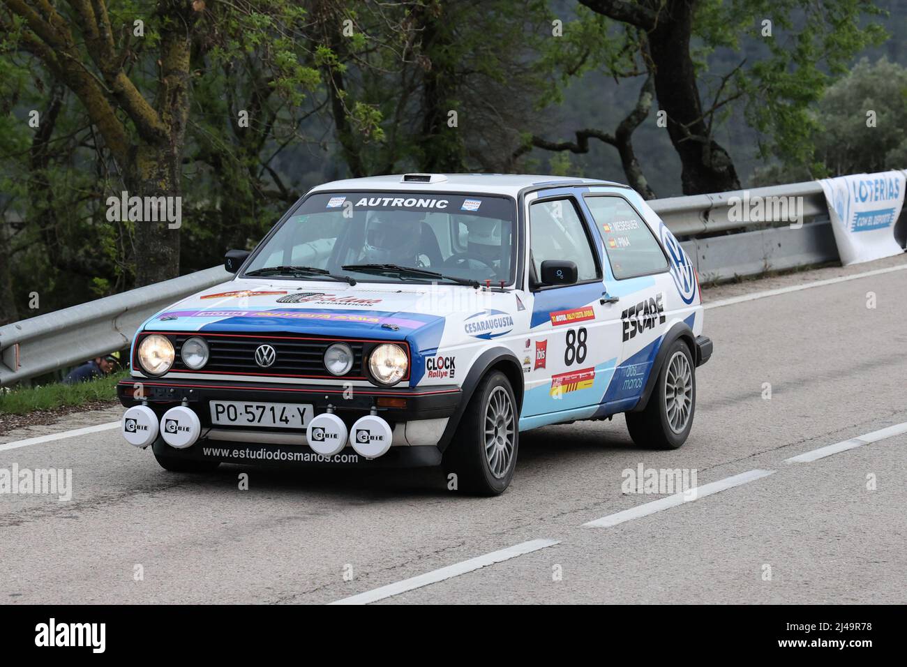 Rallye historique Costa Brava 2022 - Volkswagen Golf GTI MK2 voiture en compétition dans la ...