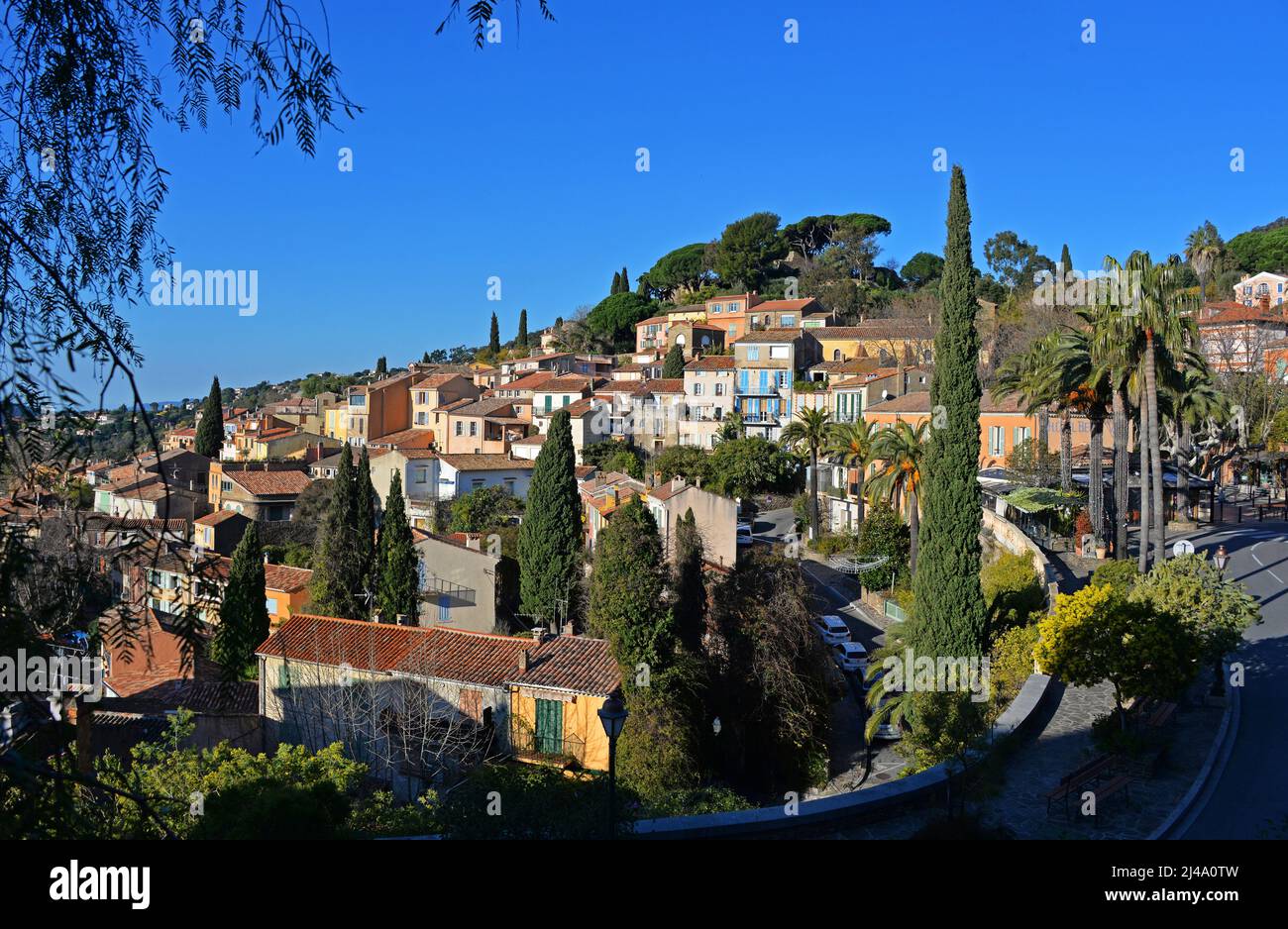 Bormes les mimosas village Banque de photographies et d’images à haute résolution - Alamy