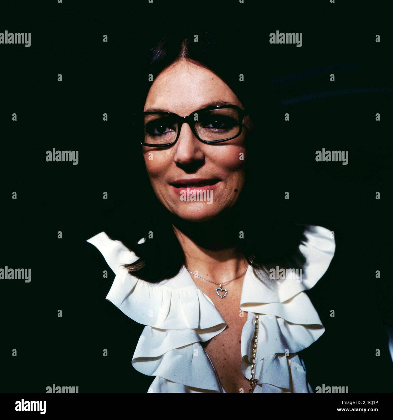 Chanteuse Nana Mouskouri: Nana Mouskouri Est Elle Décédée – TWLPP