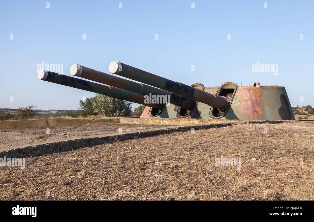 Ww2 gun battery Banque de photographies et d’images à haute résolution ...