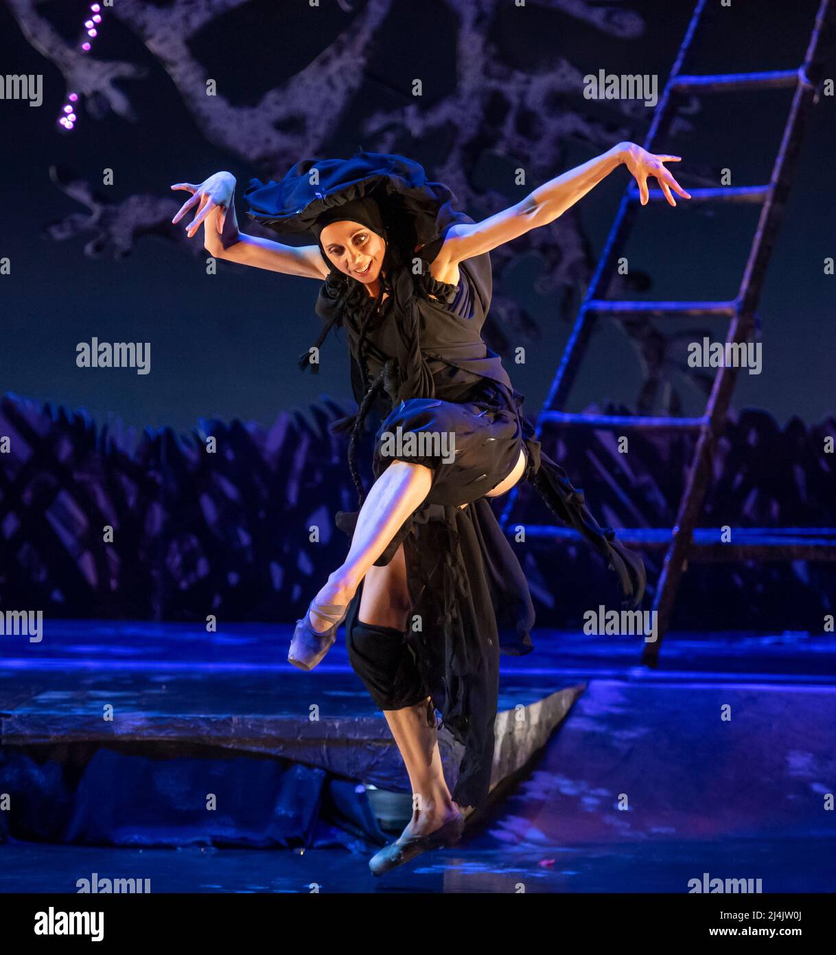 Sadler’s Wells, Londres, Royaume-Uni. 15 avril 2022. BalletLORENT ...