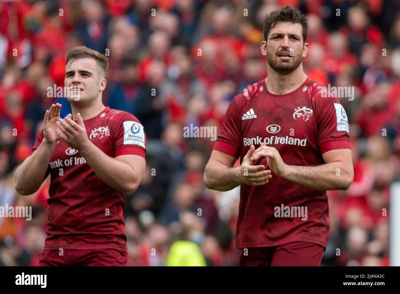 Alex Kendellen de Munster et Jean Kleyn de Munster célèbrent après la ...