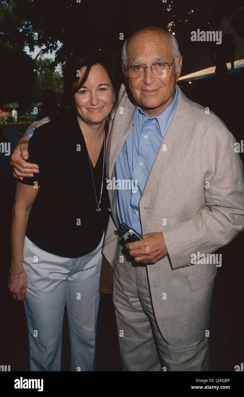 Norman Lear et sa fille Maggie Lear assistent au festival Shakespeare ...