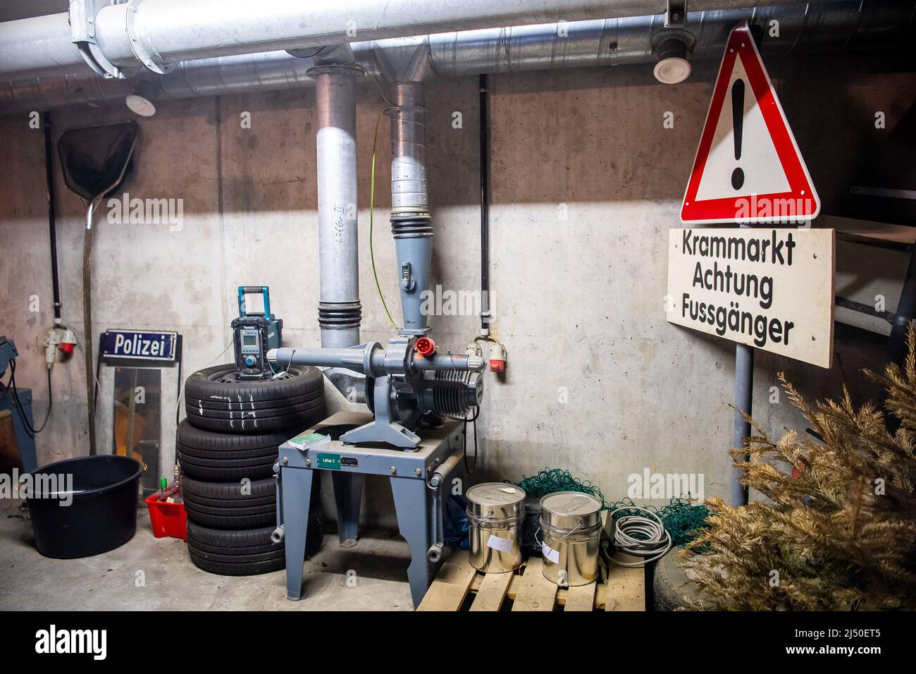 A bunker ventilation system Banque de photographies et d’images à haute ...